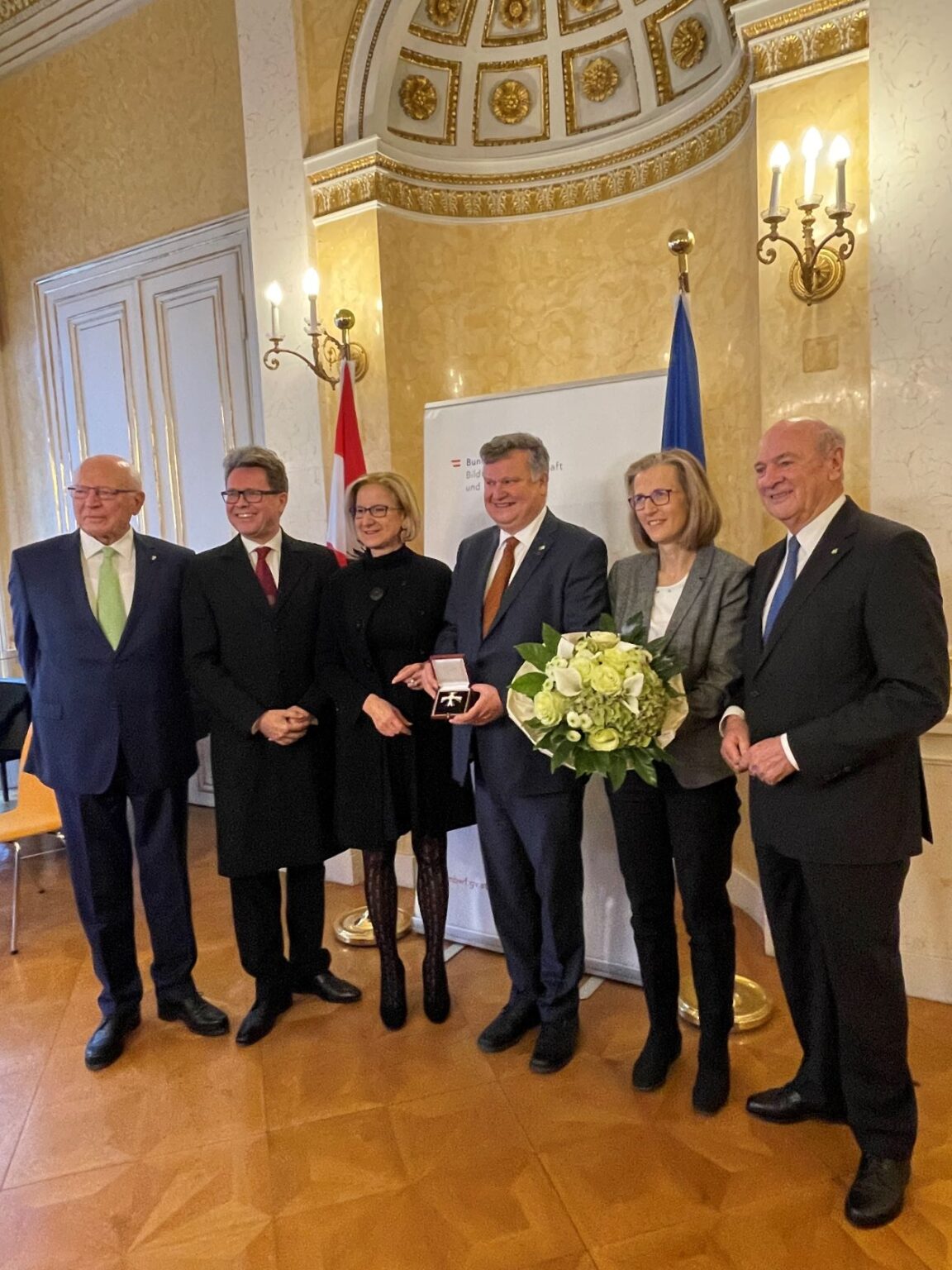 ISTA | ISTA President Henzinger awarded the Cross of Honor for Science ...